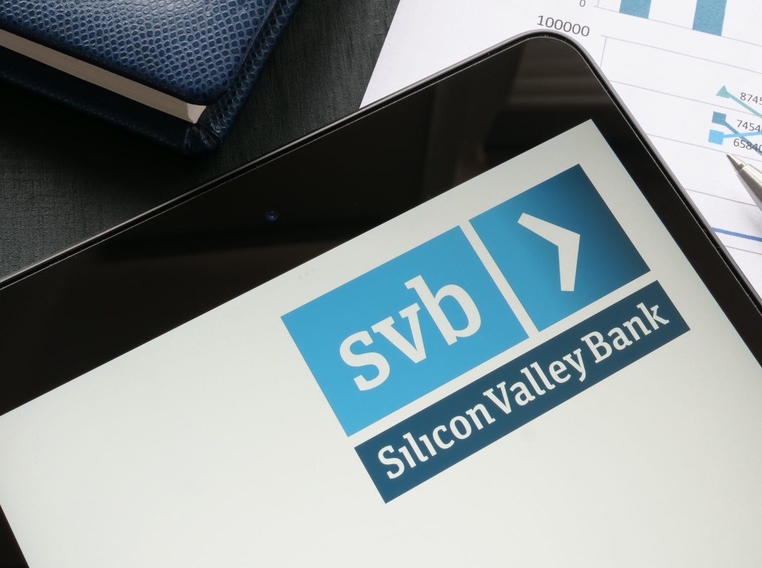 SVB Collapse: First Citizens Bank Acquiring Silicon Valley Bridge Bank ...